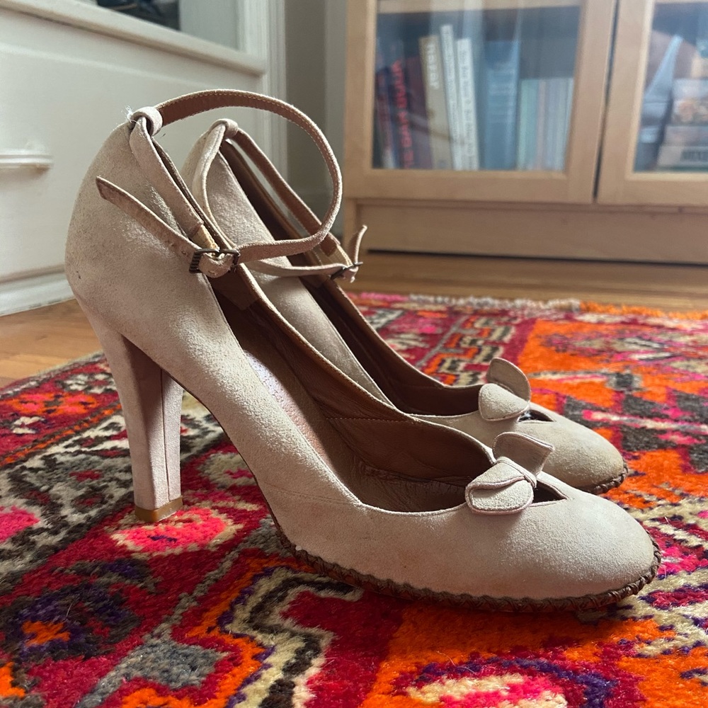 Vintage Marc Jacobs - My Favorite Neutral Pumps - Gem